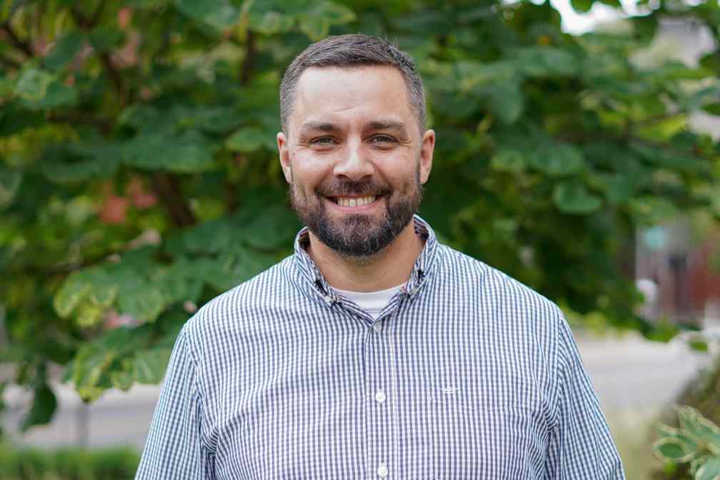 Ryan Fullerton, Autor w serwisie Ewangelia w Centrum (EWC)